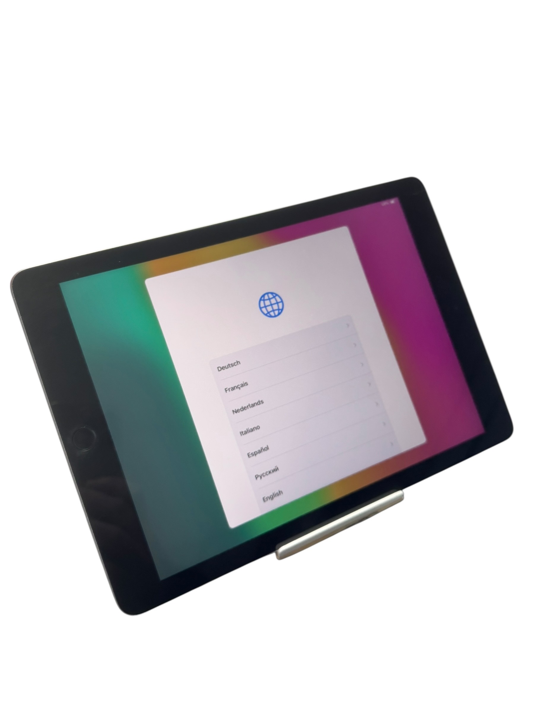 Pre-owned APPLE Apple Ipad 6th Generation 32GB A1893 - Own4Less